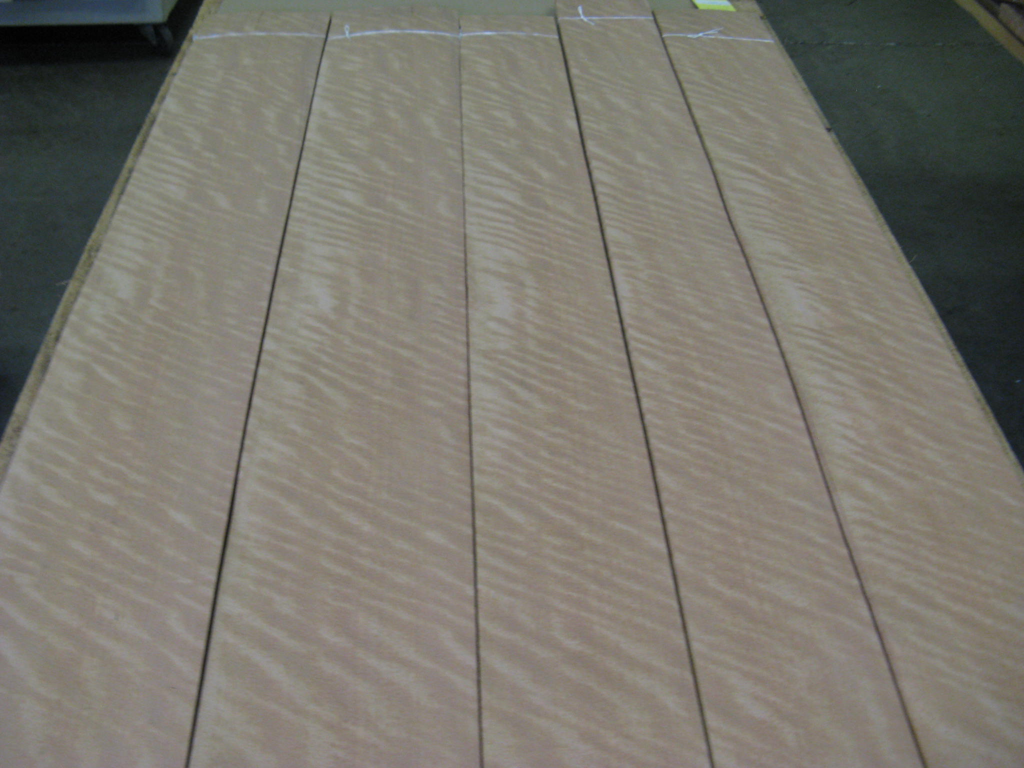 Curupixa / Honeywood – Figured Quarters - Marwood VeneerMarwood Veneer